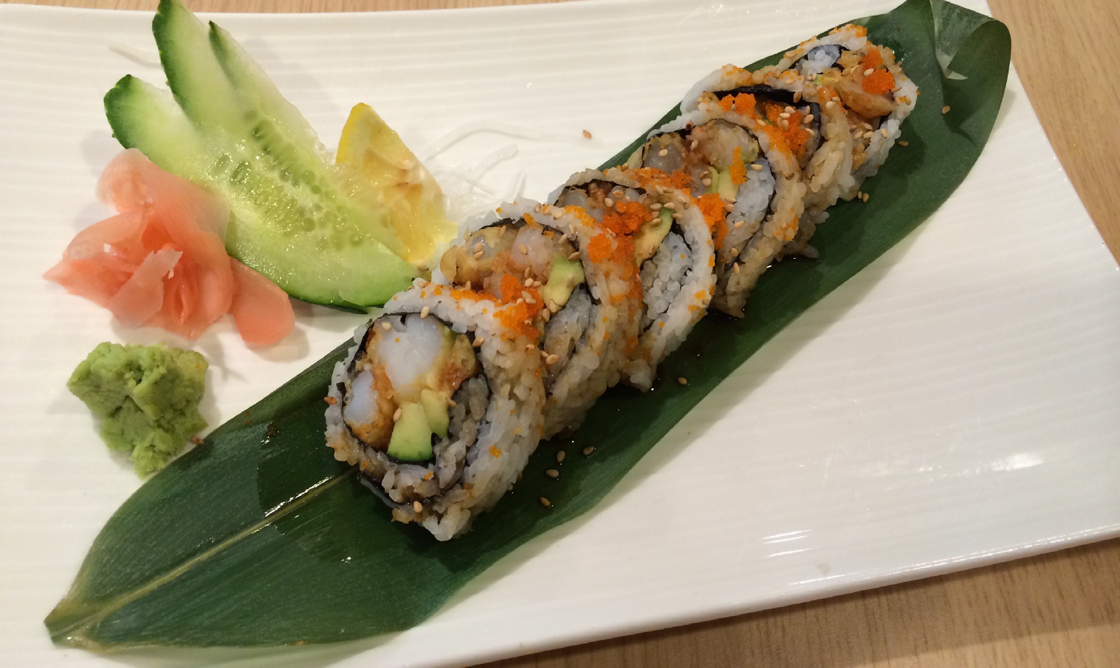 what's in a lobster roll sushi